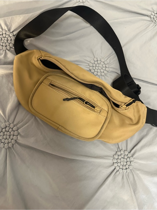 Aritzia | Bags | Aritzia Mustard Yellow Belt Bag With Black Strap ...